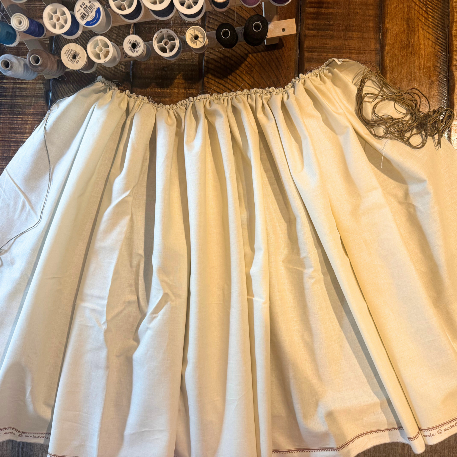 How to Gather Fabric Without a Gathering Foot - corinnececile.com